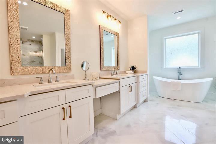 McLean – Bella Homes